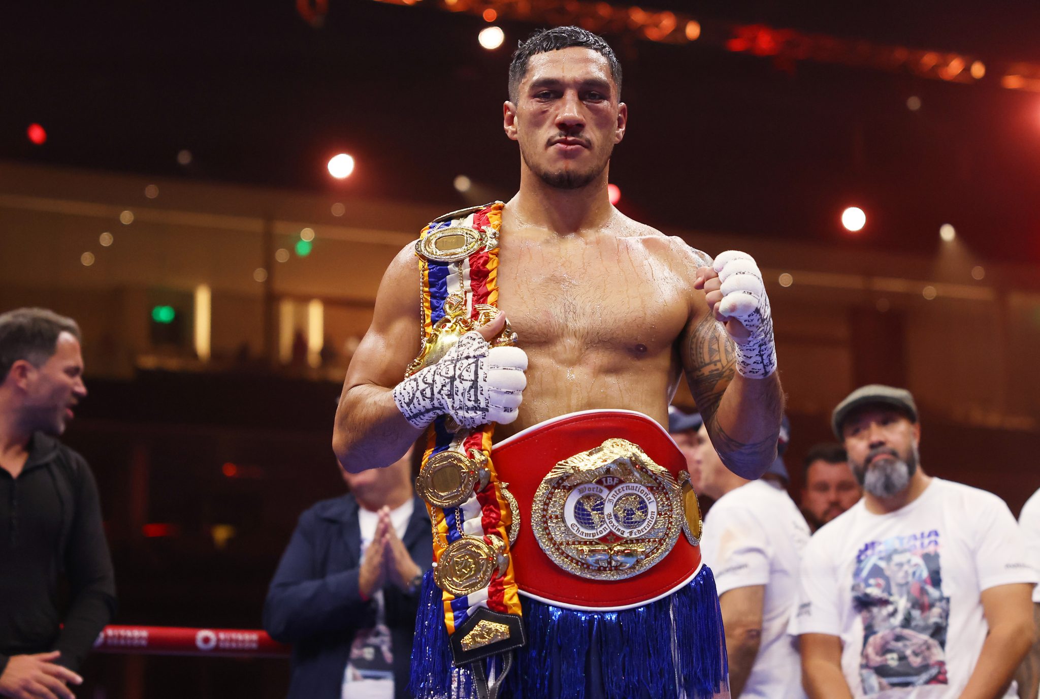 Zuffa gets serious: First title fight Opetaia vs. Glanton | BOXSPORT